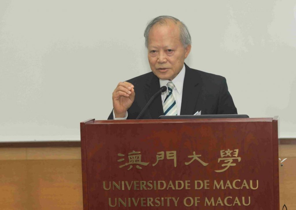 UM honorary doctor Anthony Lau gives talk on e-commerce logistics ...