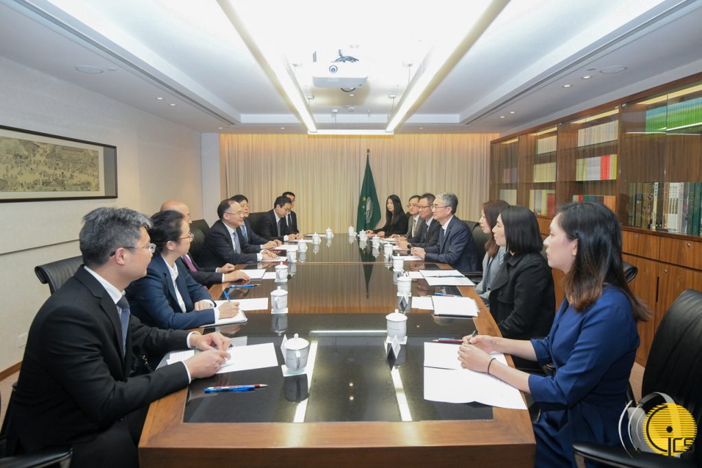 Acting Chief Executive, Mr Cheong Weng Chon, meets with Assistant ...